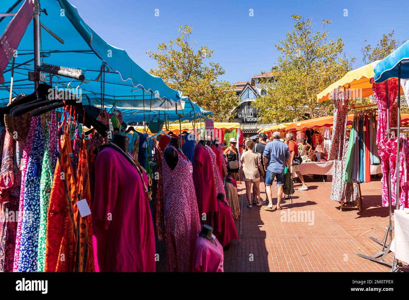 Market in arcachon hi-res stock photography and images - Alamy