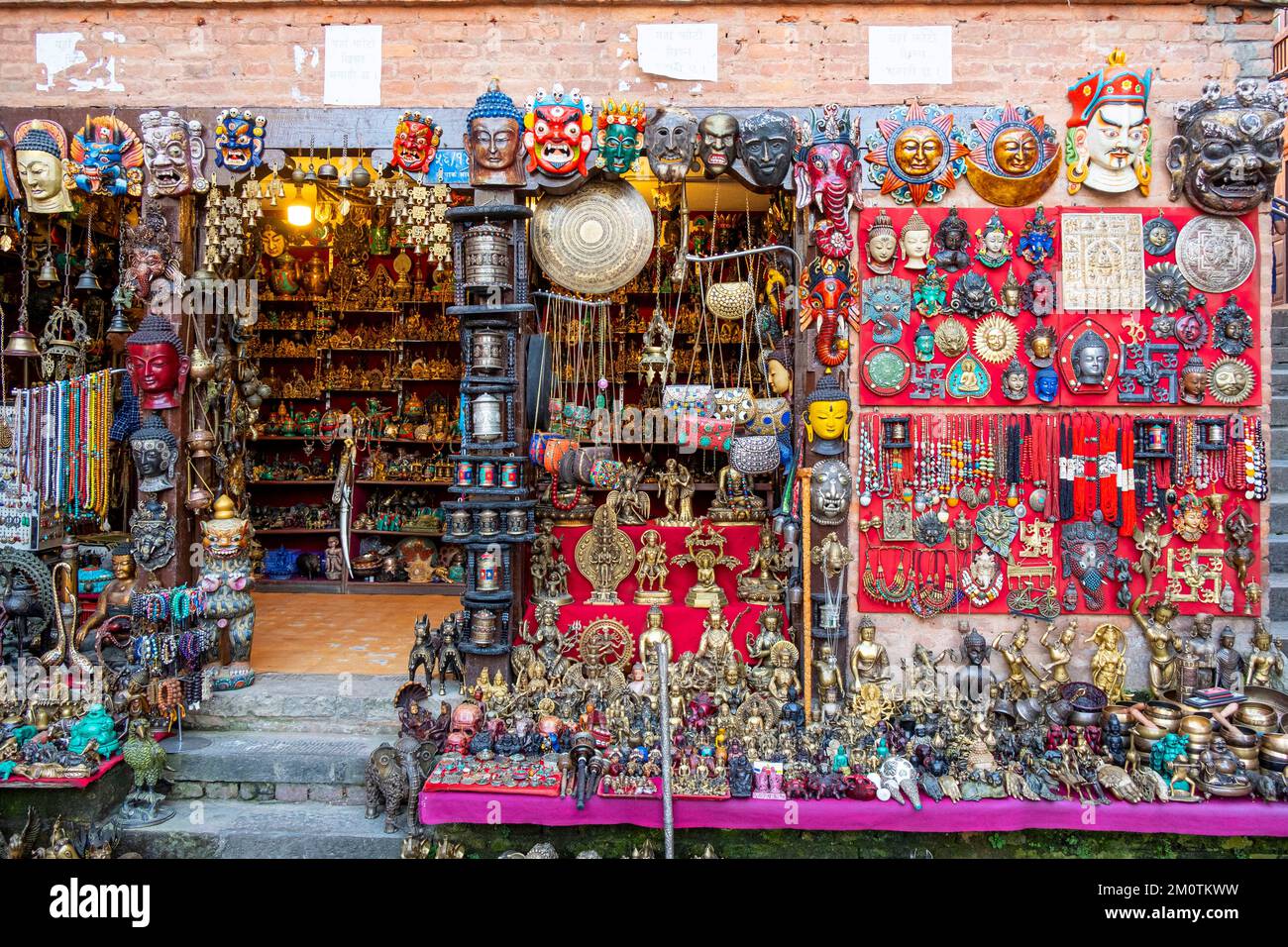 Nepal, Kathmandu, Swayambunath Stupa, craft shop Stock Photo - Alamy
