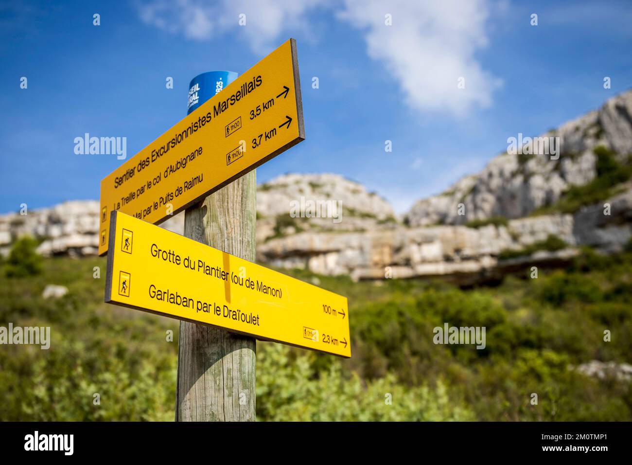France, Bouches-du-Rh?ne, hiking in the hills between Allauch and Aubagne on the filming ...
