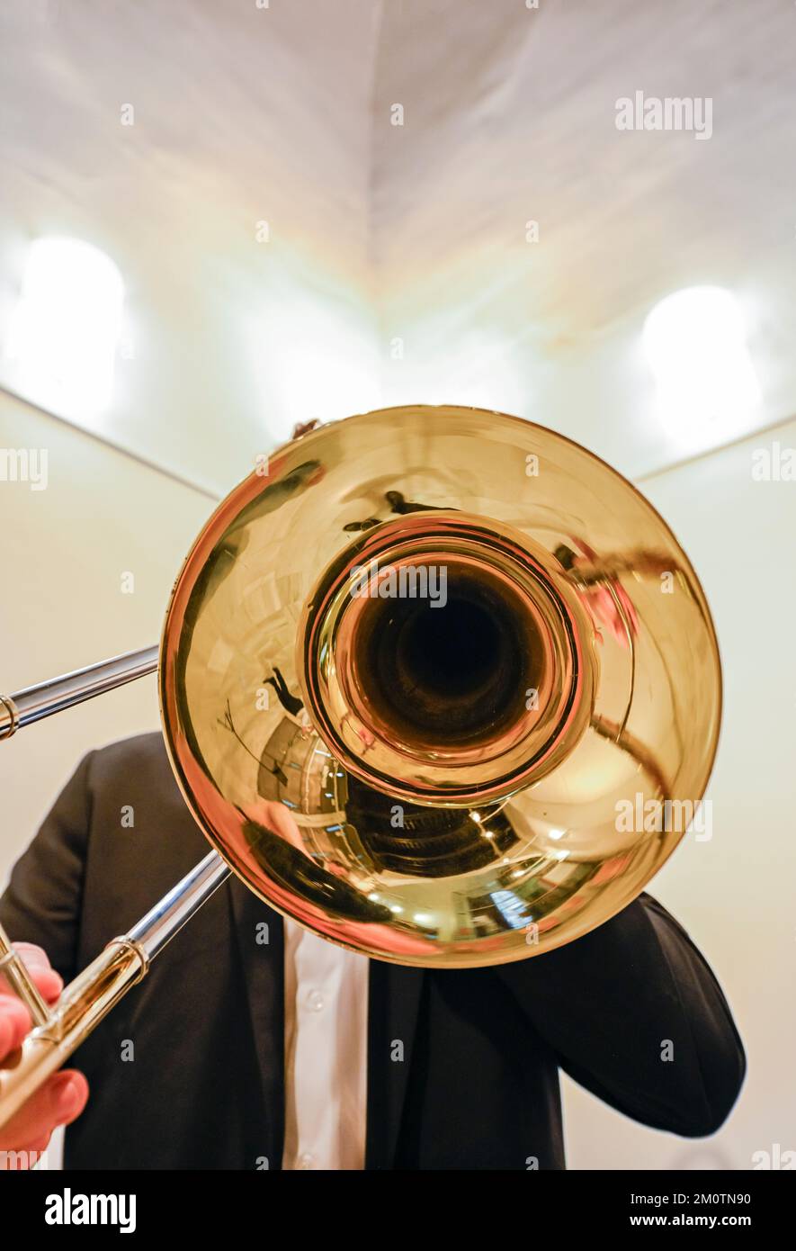 Trombone hi-res stock photography and images - Alamy