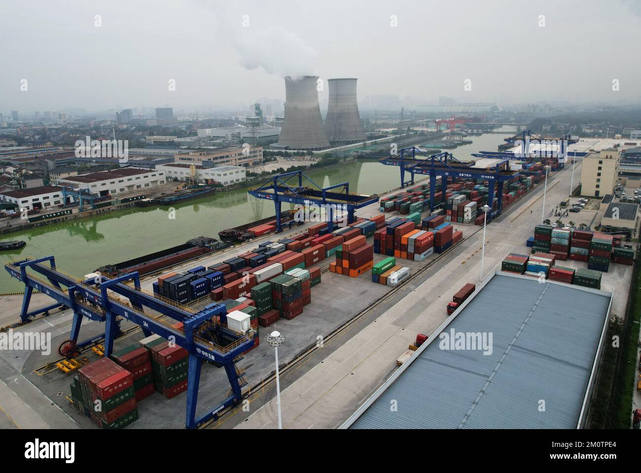HANGZHOU, CHINA - DECEMBER 8, 2022 - Aerial photo shows the ...