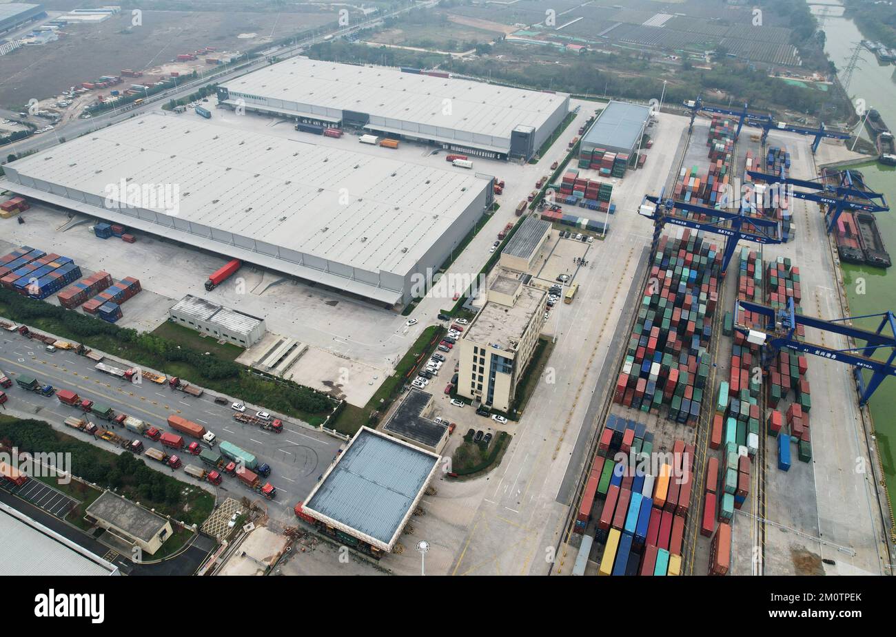 HANGZHOU, CHINA - DECEMBER 8, 2022 - Aerial photo shows the ...