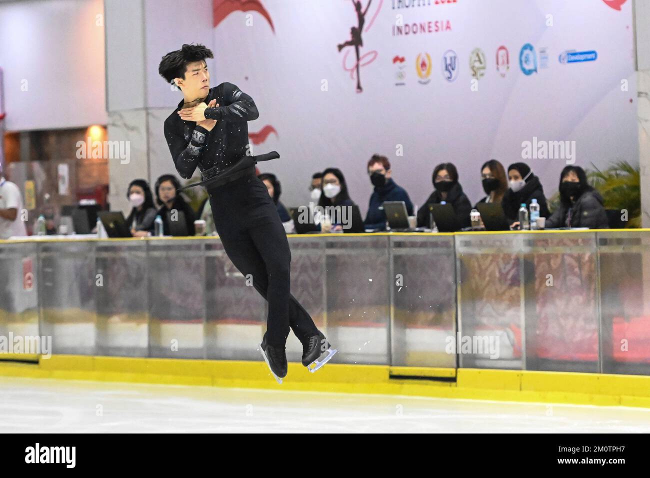 Jakarta, Indonesia. 8th Dec, 2022. Chen Yudong of China competes during ...