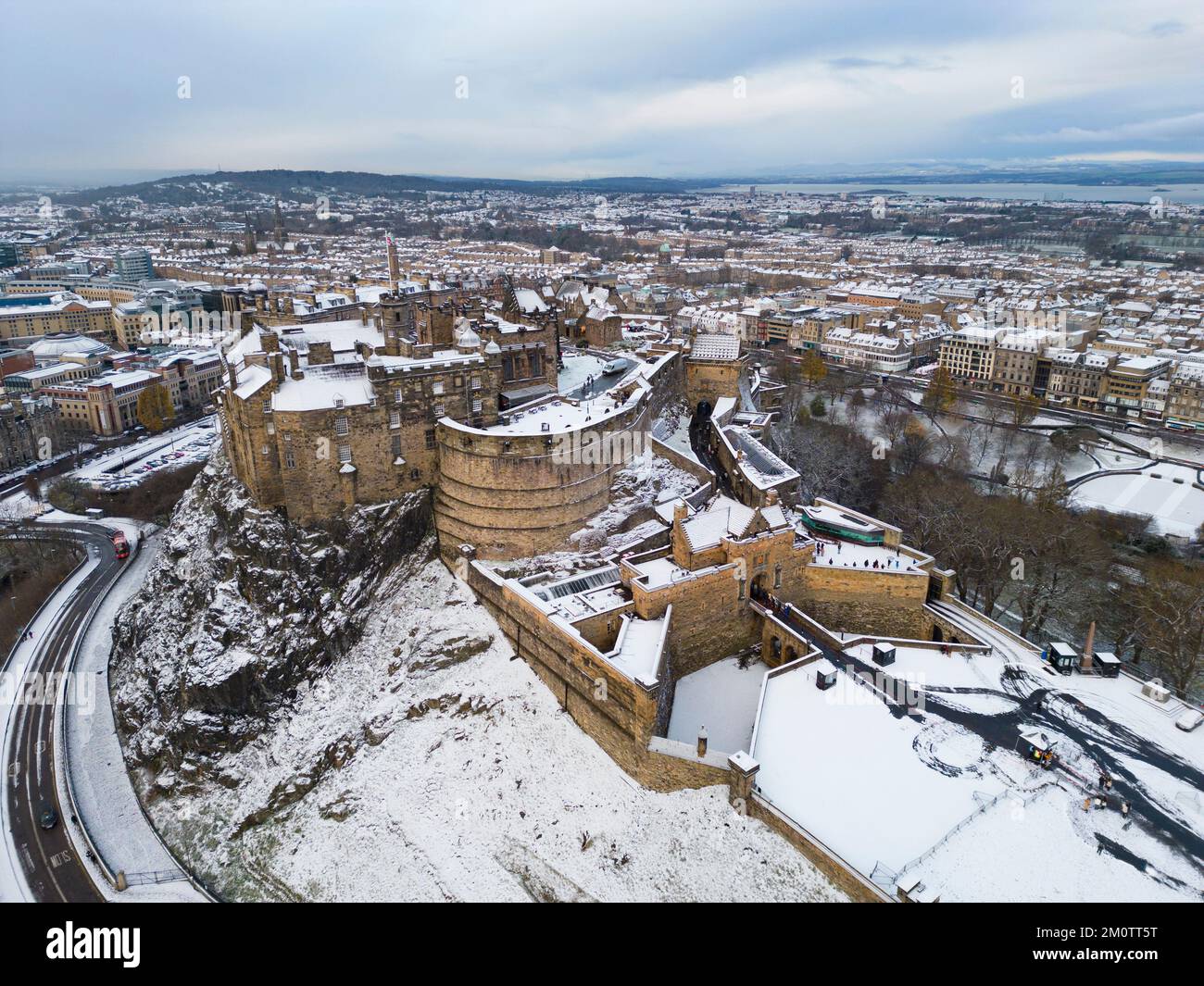 Edinburgh, Scotland, UK. 8th December 2022. Snow in Edinburgh as the ...