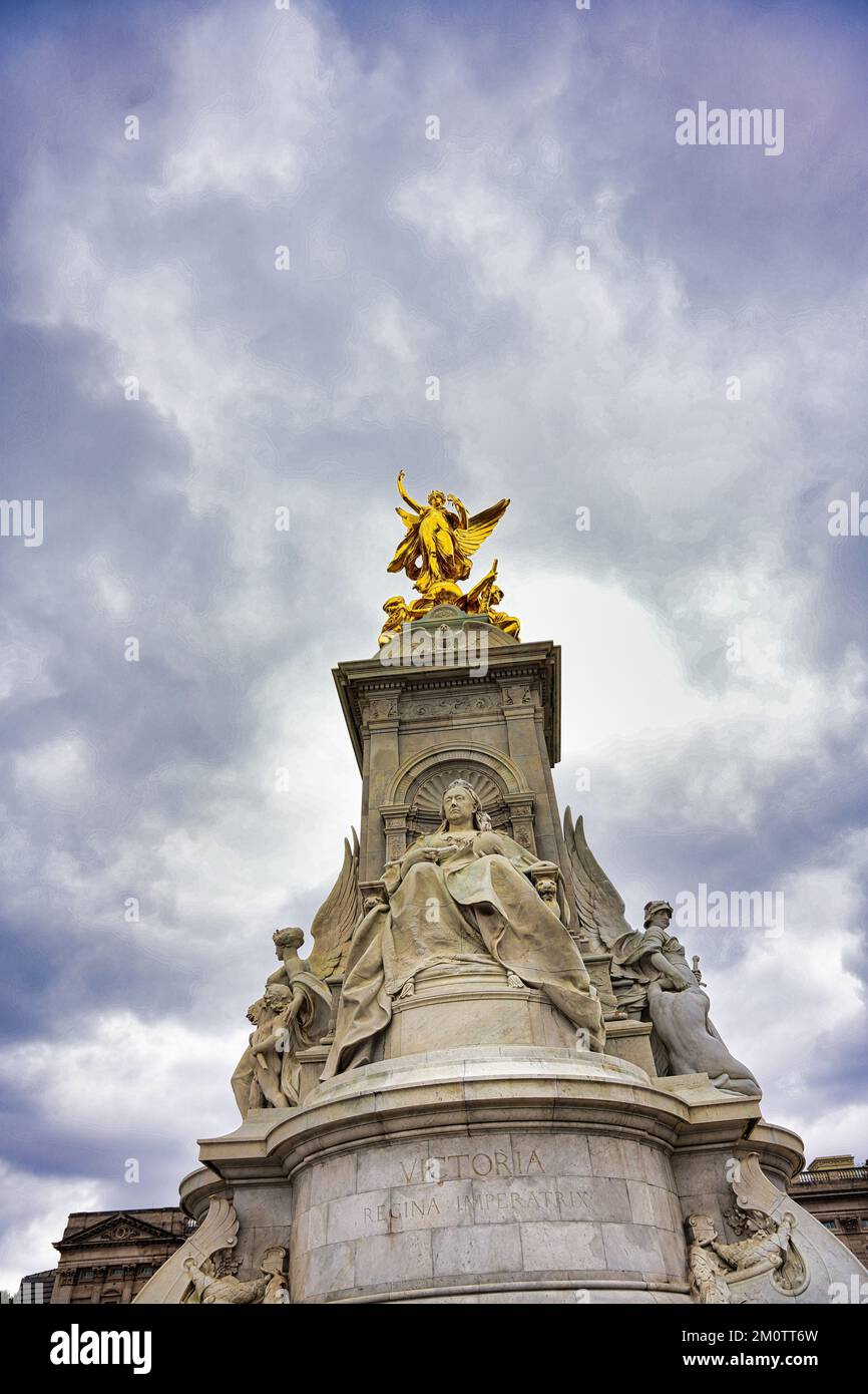 The victoria memorial is a monument to queen victoria hi-res stock ...