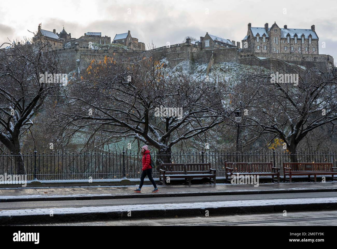 Thursday 8th of December 2022: Edinburgh, Scotland, UK. Weather. A cold ...