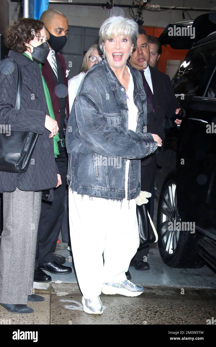 Emma Thompson on Live with Kelly and Ryan to talk about her new movie ...