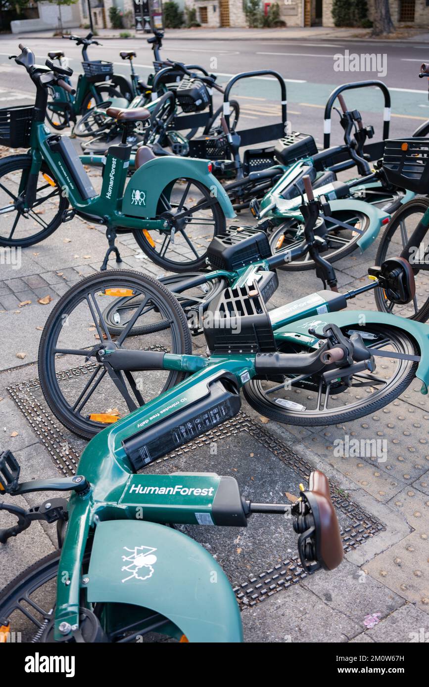 Dott e bike hire hi-res stock photography and images - Alamy