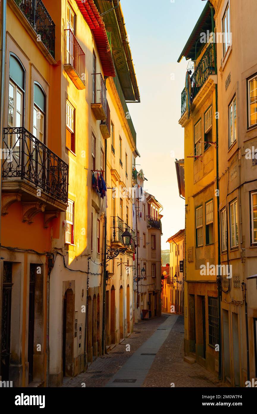 Old town porto portugal facade hi-res stock photography and images - Alamy