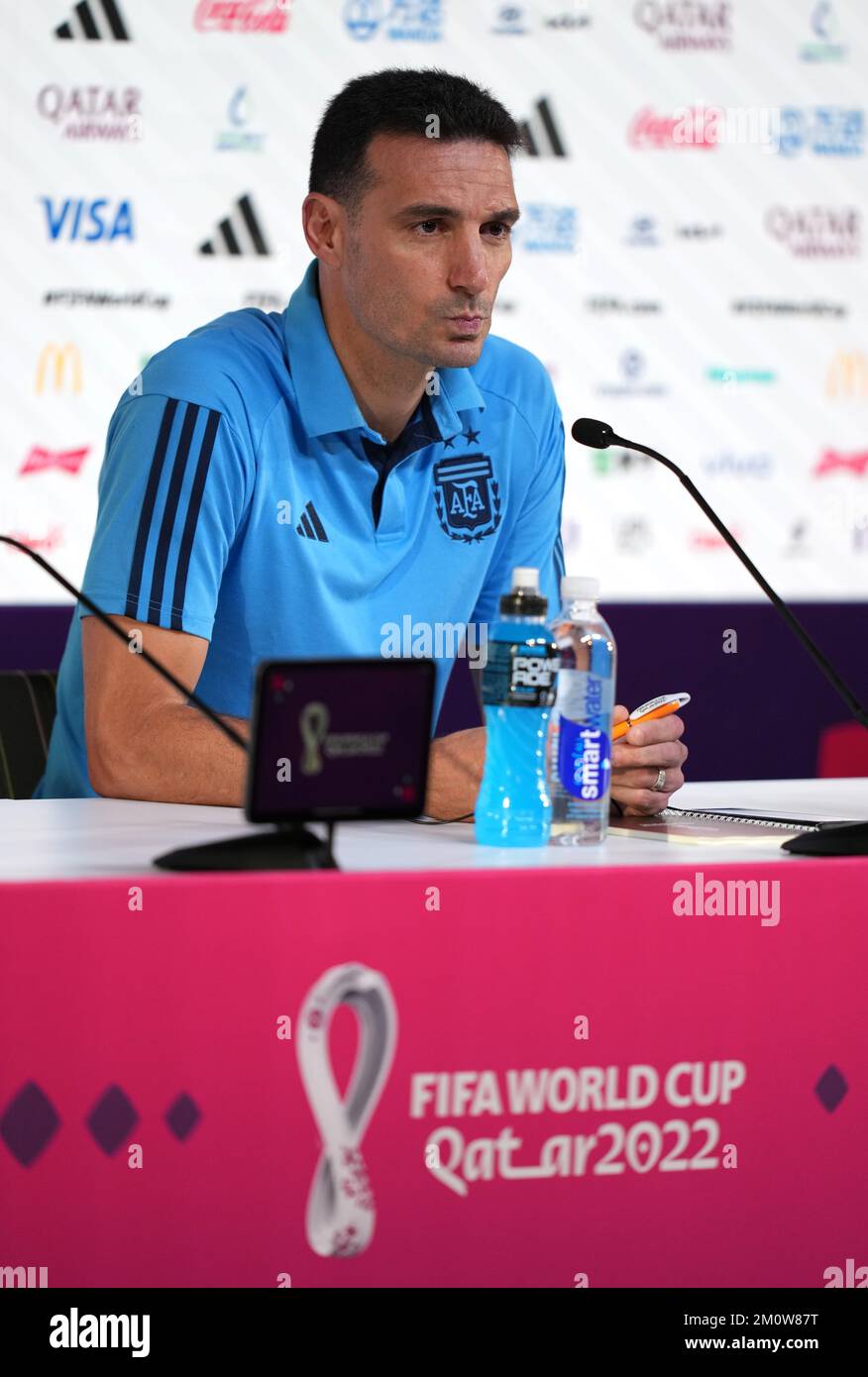 Lionel scaloni argentina manager hi-res stock photography and images ...