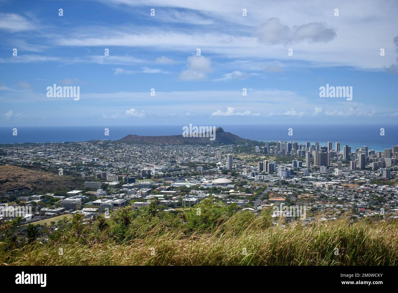The Diamond Head State Monument from on top of the Ko'olua Mountain ...
