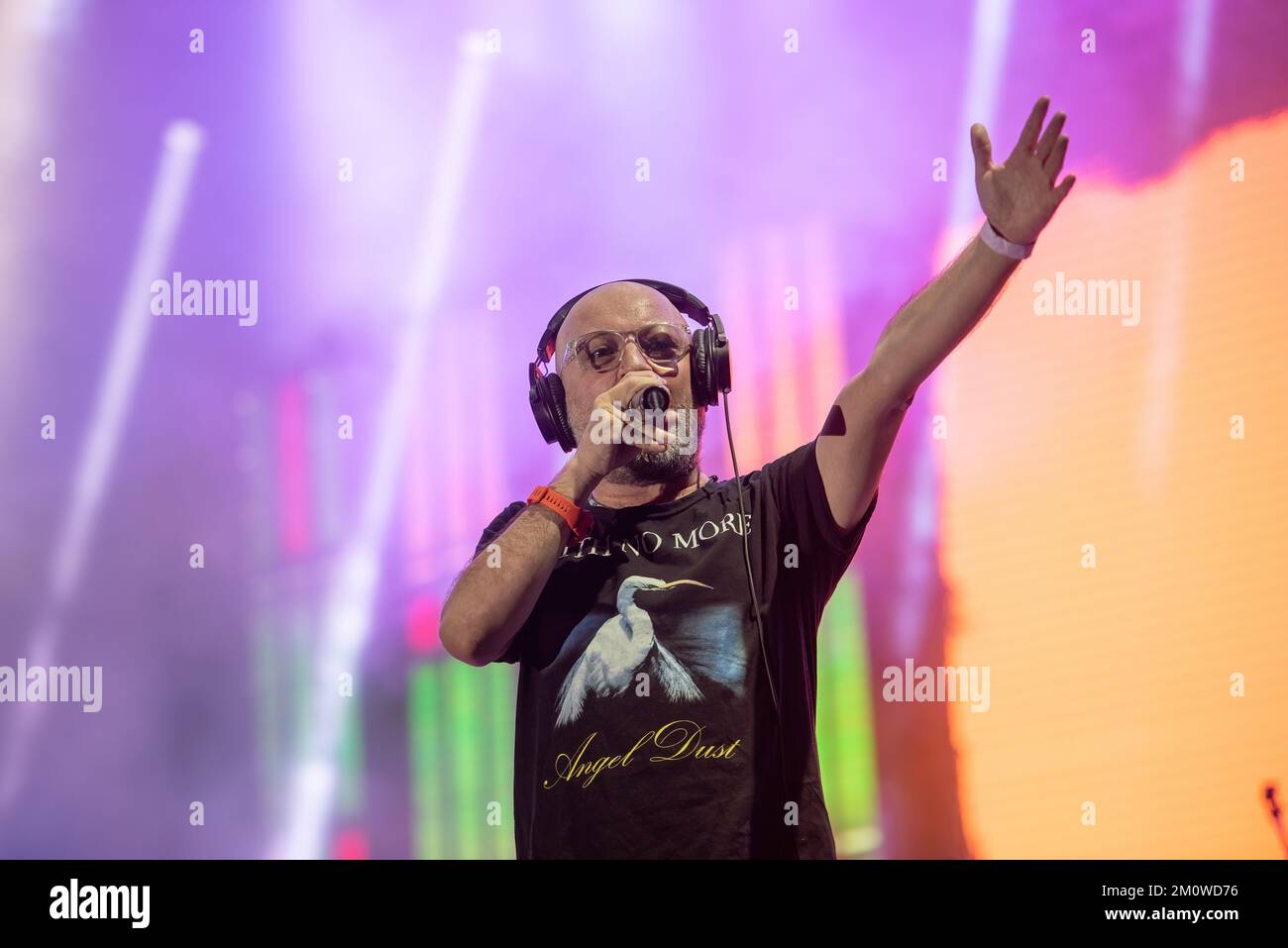 Galati, Romania - September 17, 2022: Artist Dan Amariei from Omul cu ...