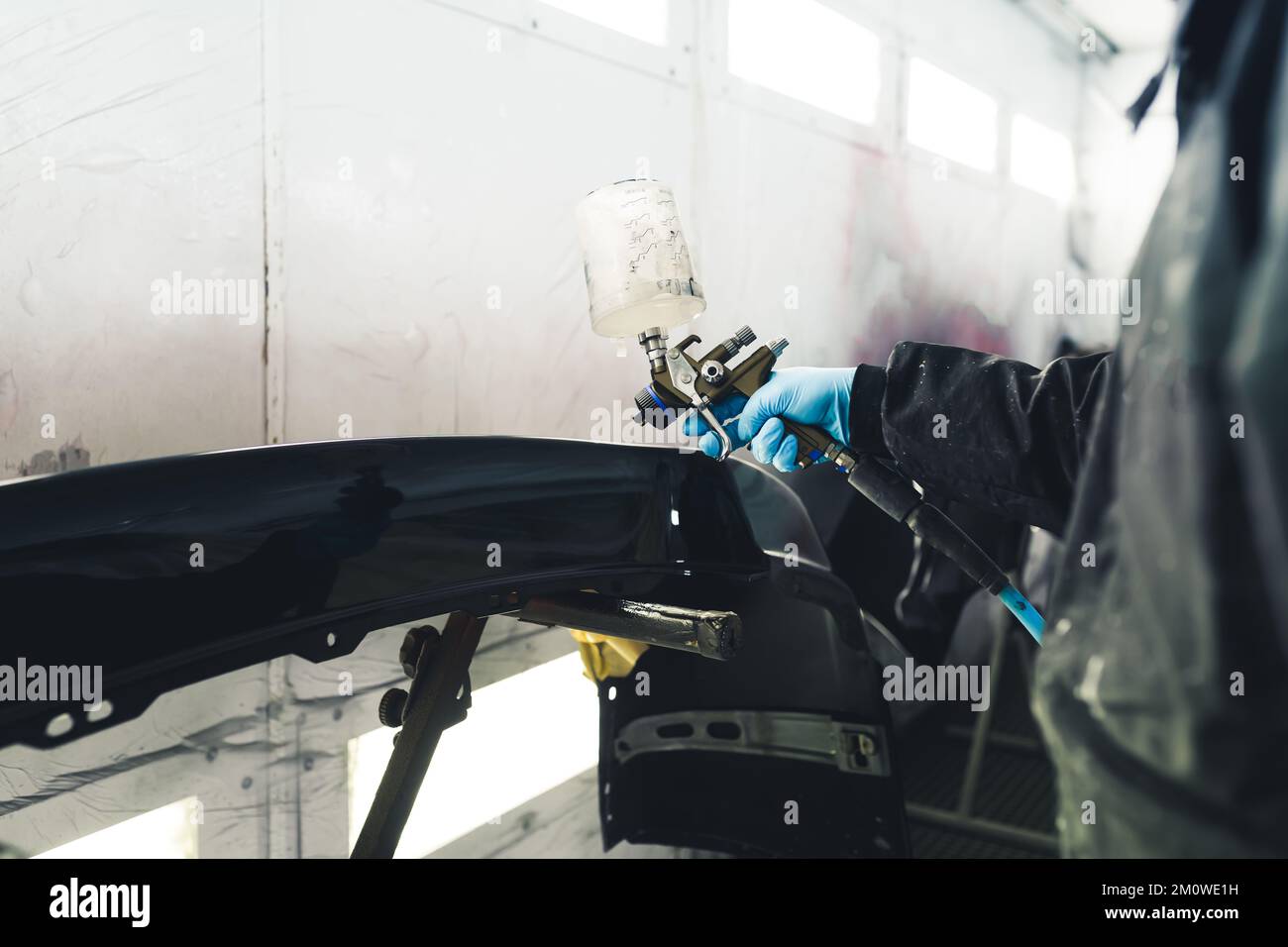 Spray painting car hi-res stock photography and images - Alamy