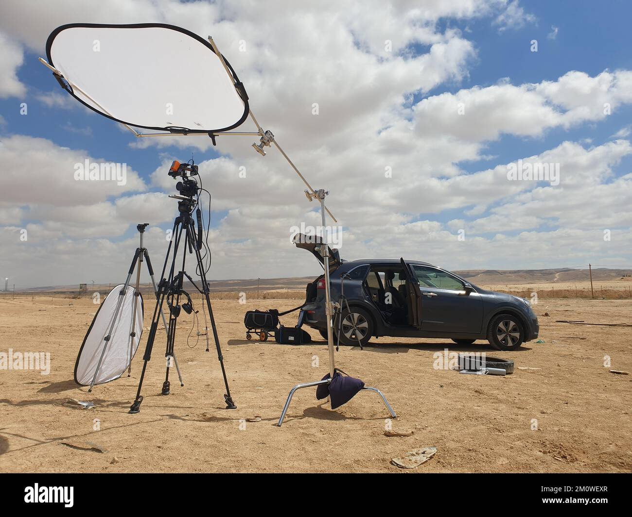 Film making outdoor camera light hi-res stock photography and images ...