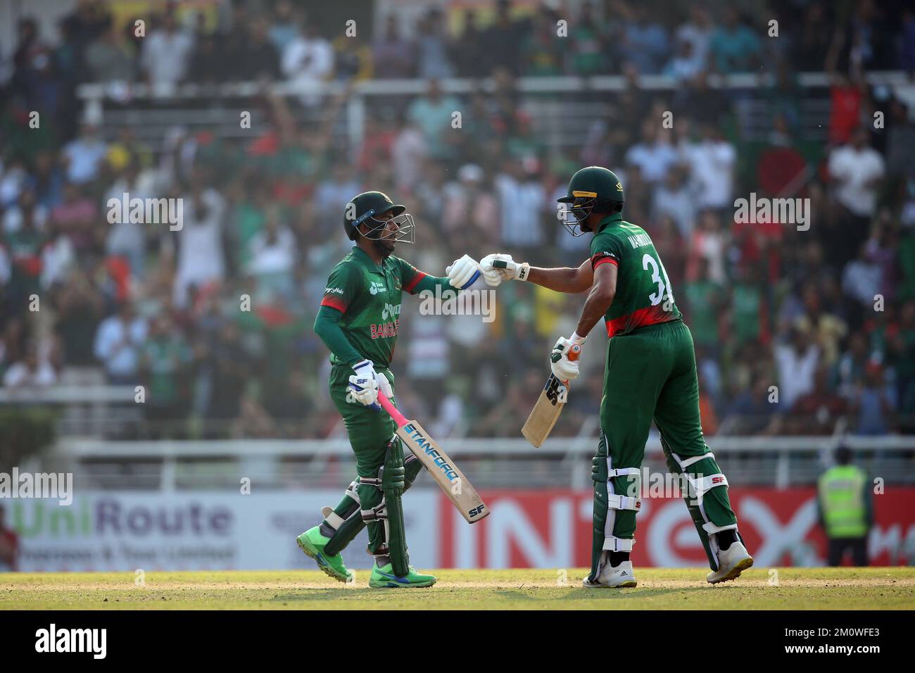Mahmudullah and Mehedy Hasan Miraz run between wicket during Bangladesh ...