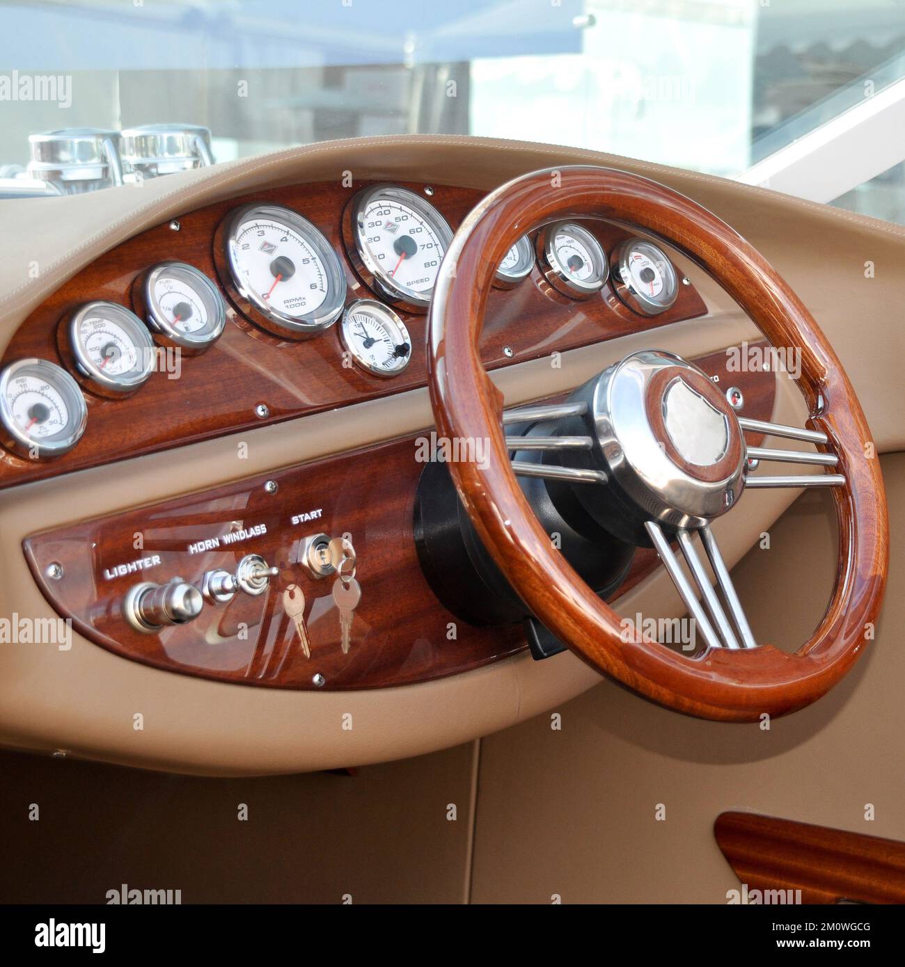 Speed boat steering wheel and instrument panels, luxurious speedboat ...