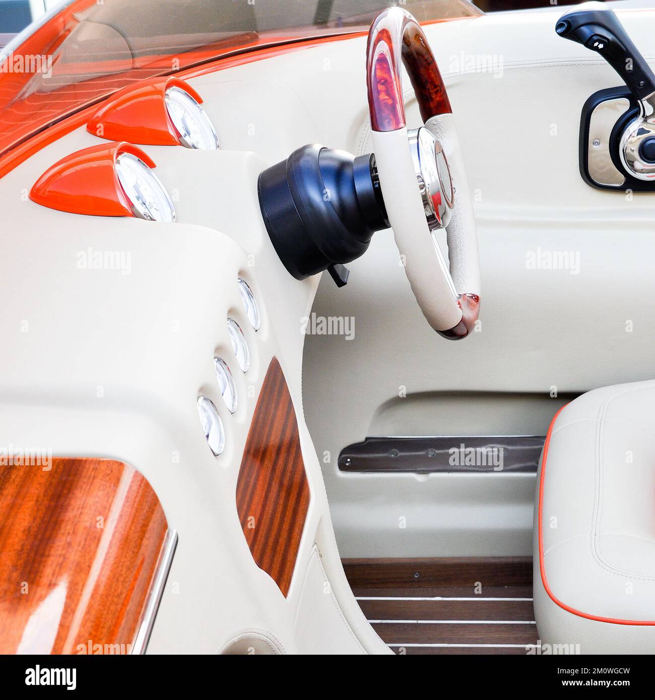 Speed boat steering wheel and instrument panels, luxurious speedboat ...