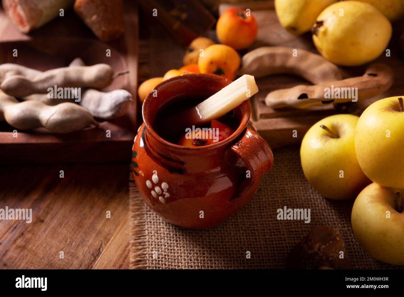 Ponche mexicano hi-res stock photography and images - Alamy