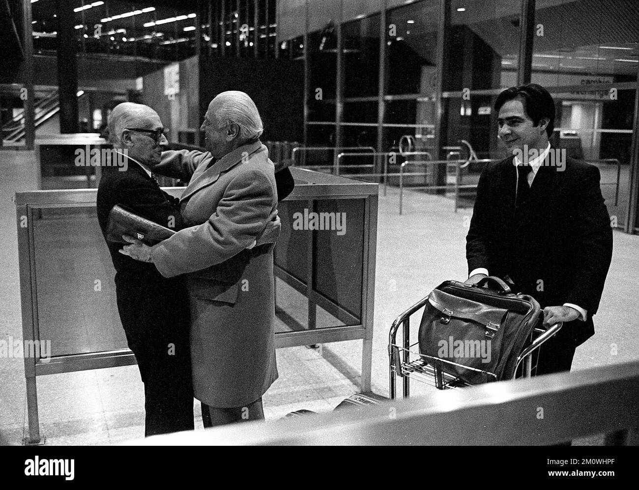 Argentine economist Raúl Prebisch arrives at Buenos Aires Ezeiza ...