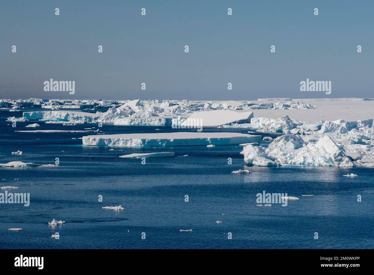 Larsen b antarctica hi-res stock photography and images - Alamy