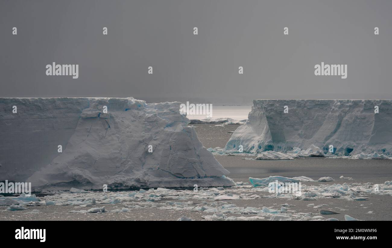 Tabular iceberg, Larsen C ice shelf, Weddell Sea, Antarctica Stock ...