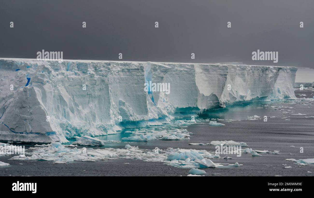 Larsen c iceberg hi-res stock photography and images - Alamy