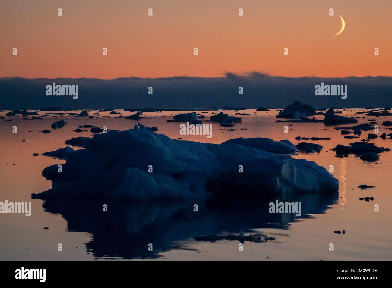 Moonrise in antarctica hi-res stock photography and images - Alamy