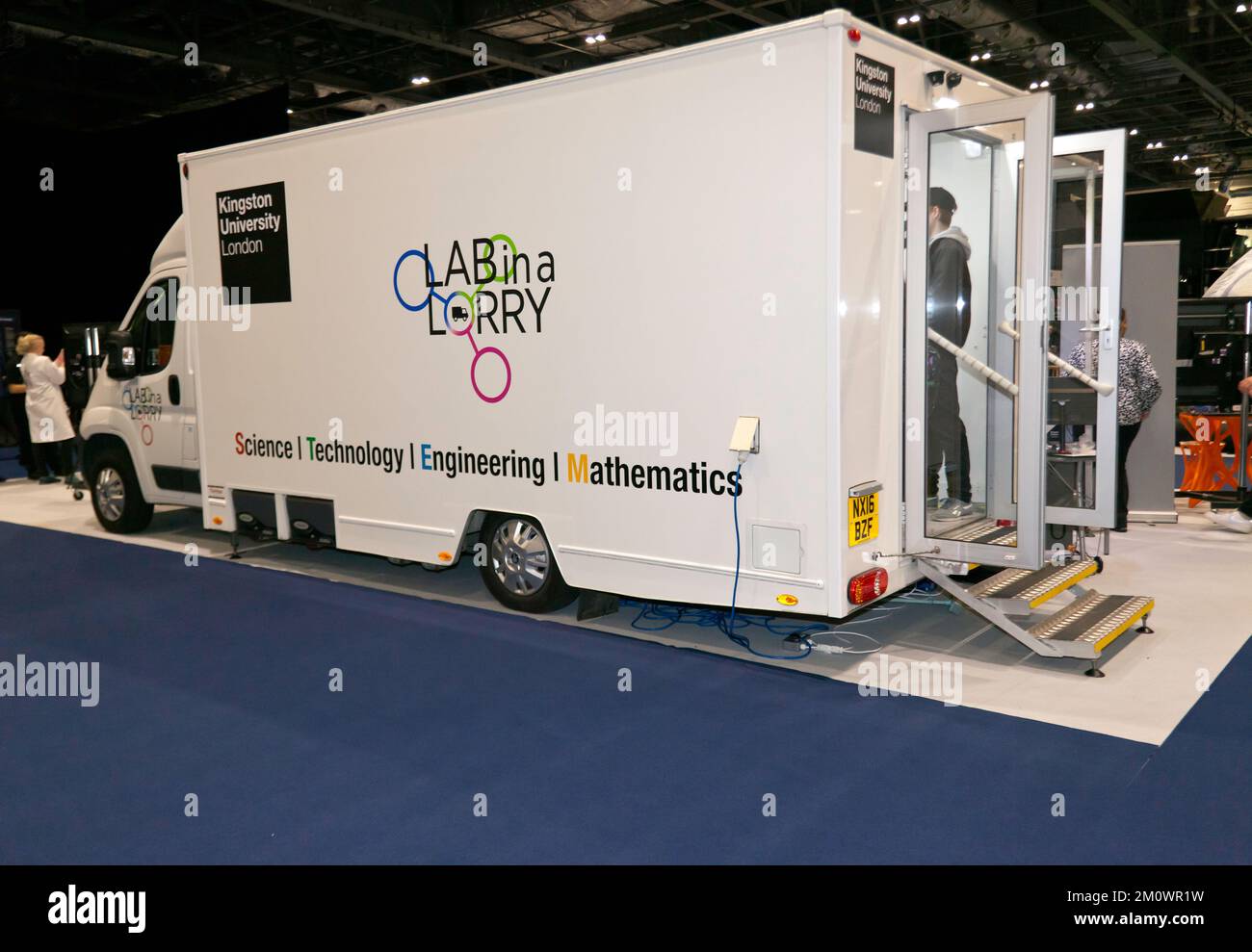 Lab in a lorry hi-res stock photography and images - Alamy