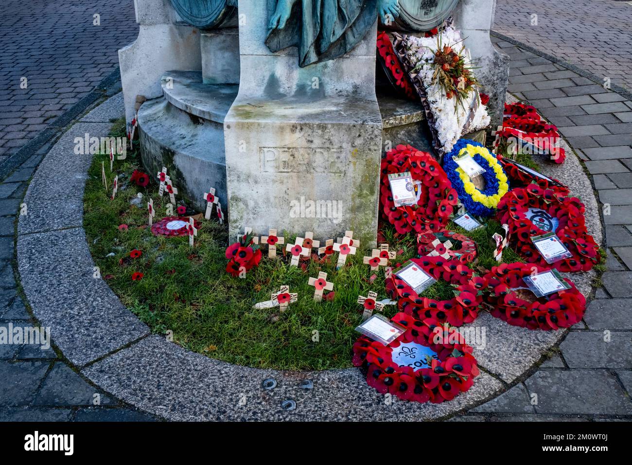 Poppy Wreaths Aound The War Memorial, High Street, Lewes, East Sussex ...