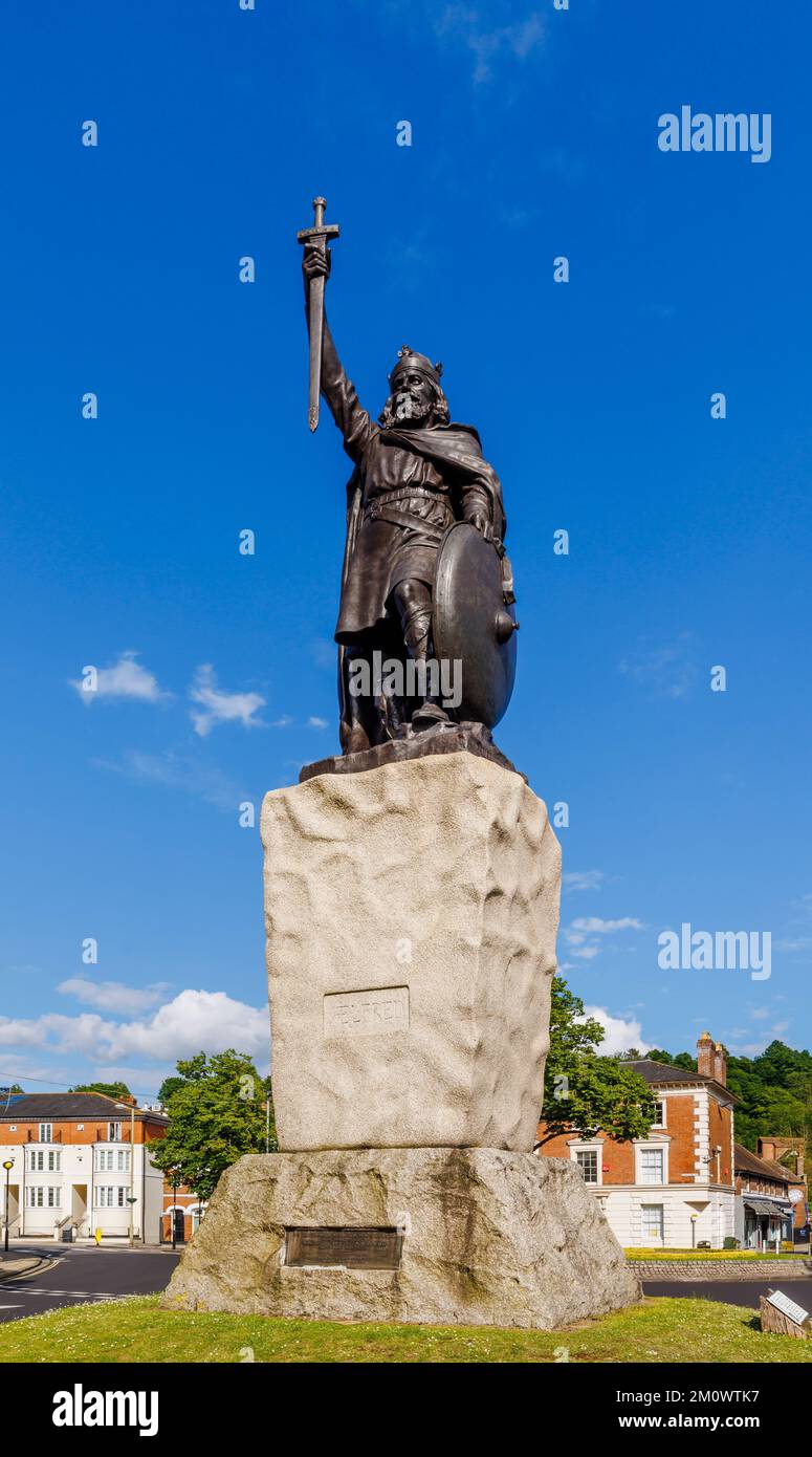 King Alfred's Statue, an iconic landmark in Winchester town centre ...