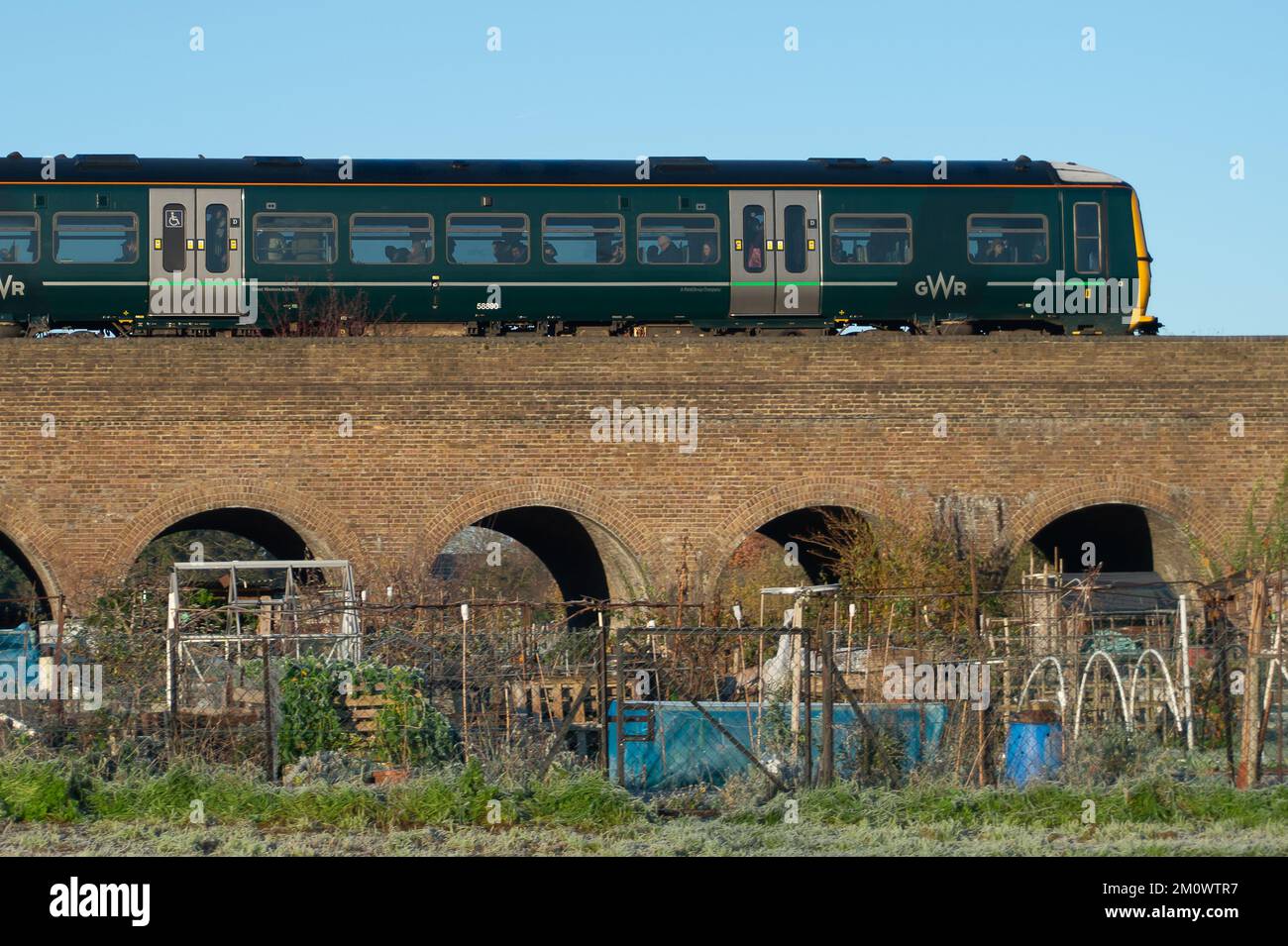 Windsor railway viaduct hi-res stock photography and images - Alamy
