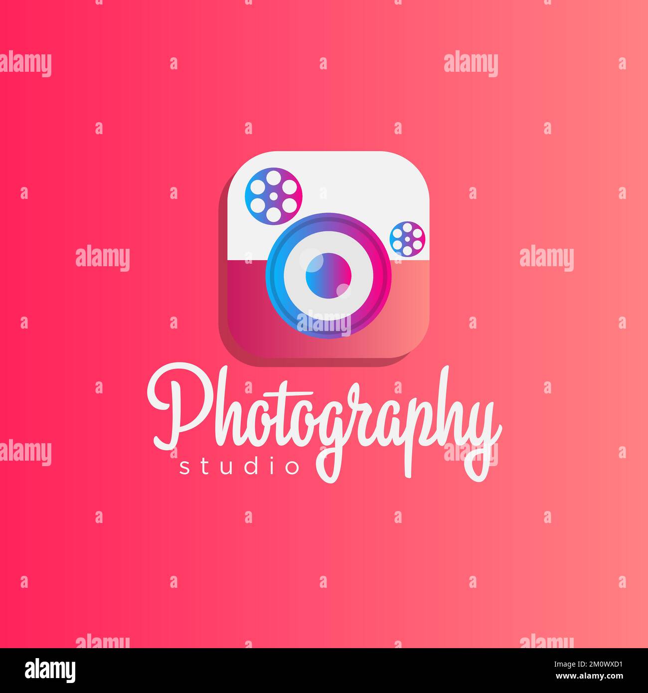 Camera lens logo hi-res stock photography and images - Alamy