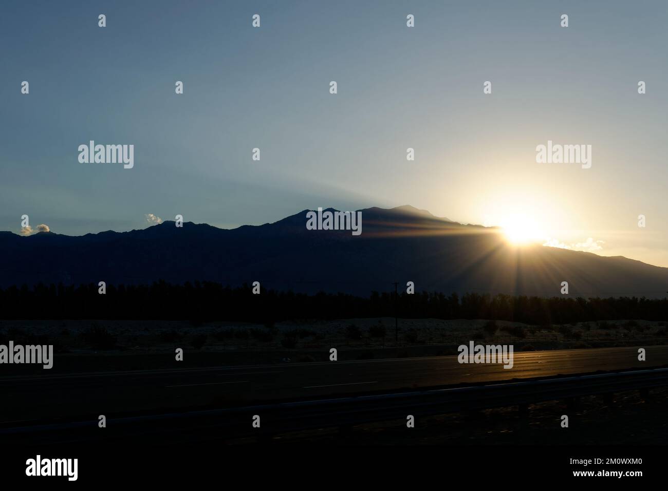 Desert highway silhouette hi-res stock photography and images - Alamy
