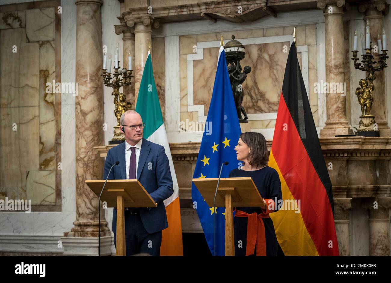 Dublin, Irland. 08th Dec, 2022. Press conference with Annalena Baerbock ...