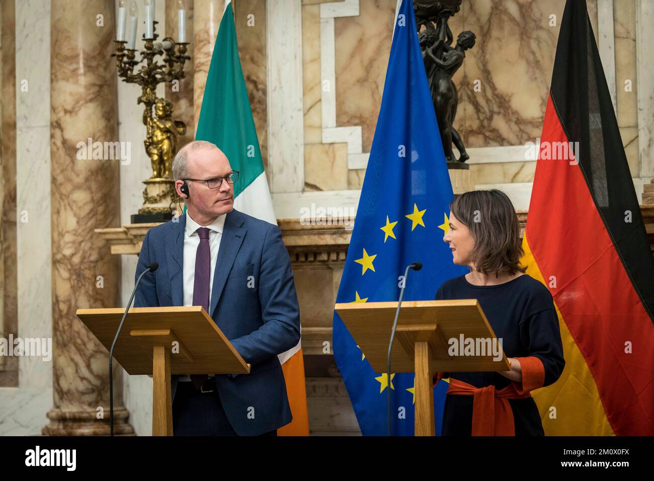 Dublin, Irland. 08th Dec, 2022. Press conference with Annalena Baerbock ...