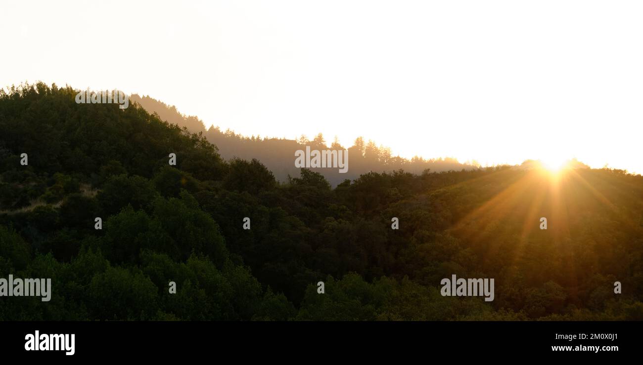 Sunset in mountains sun sets hi-res stock photography and images - Alamy