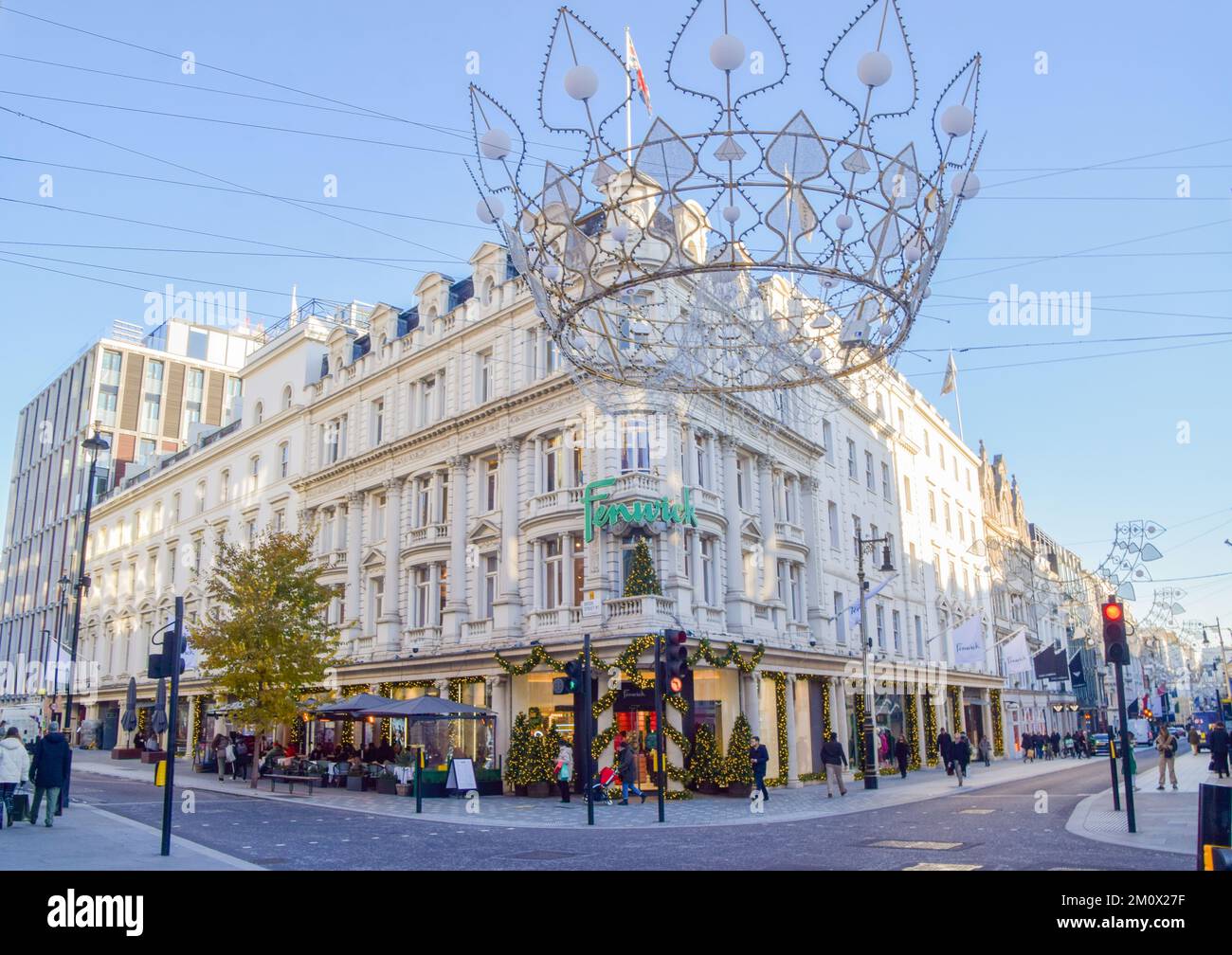 London, UK. 8th December 2022. Fenwick department store in Bond Street ...