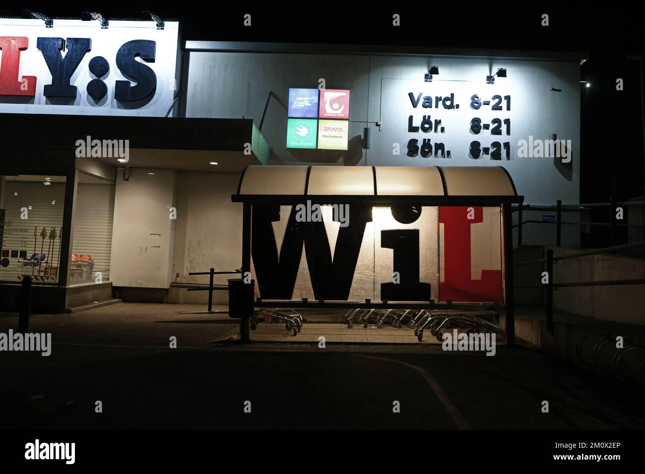 Willys grocery store Stock Photo - Alamy