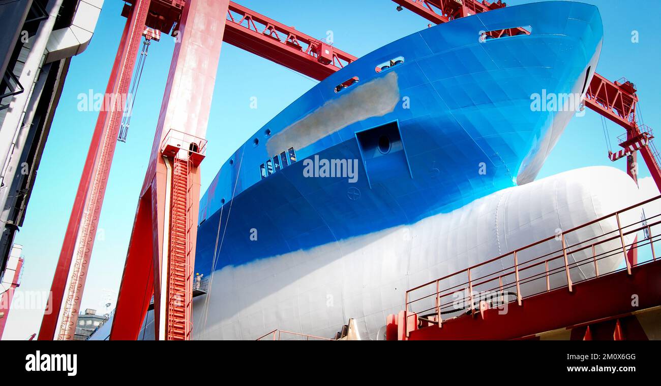 Big tonnage steel ship is under construction in shipyard, shipbuilding ...