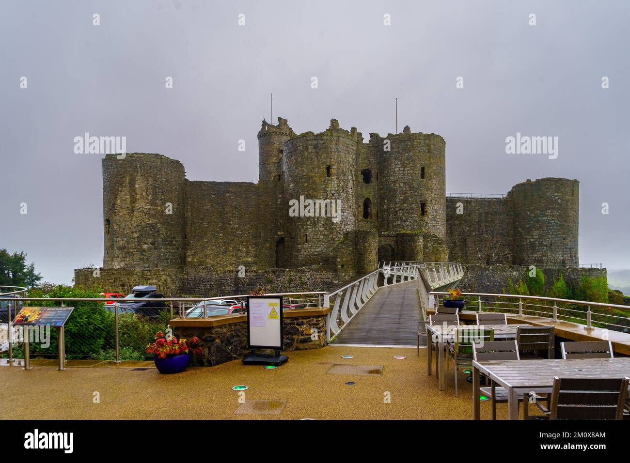 Harlech castle wales hi-res stock photography and images - Alamy