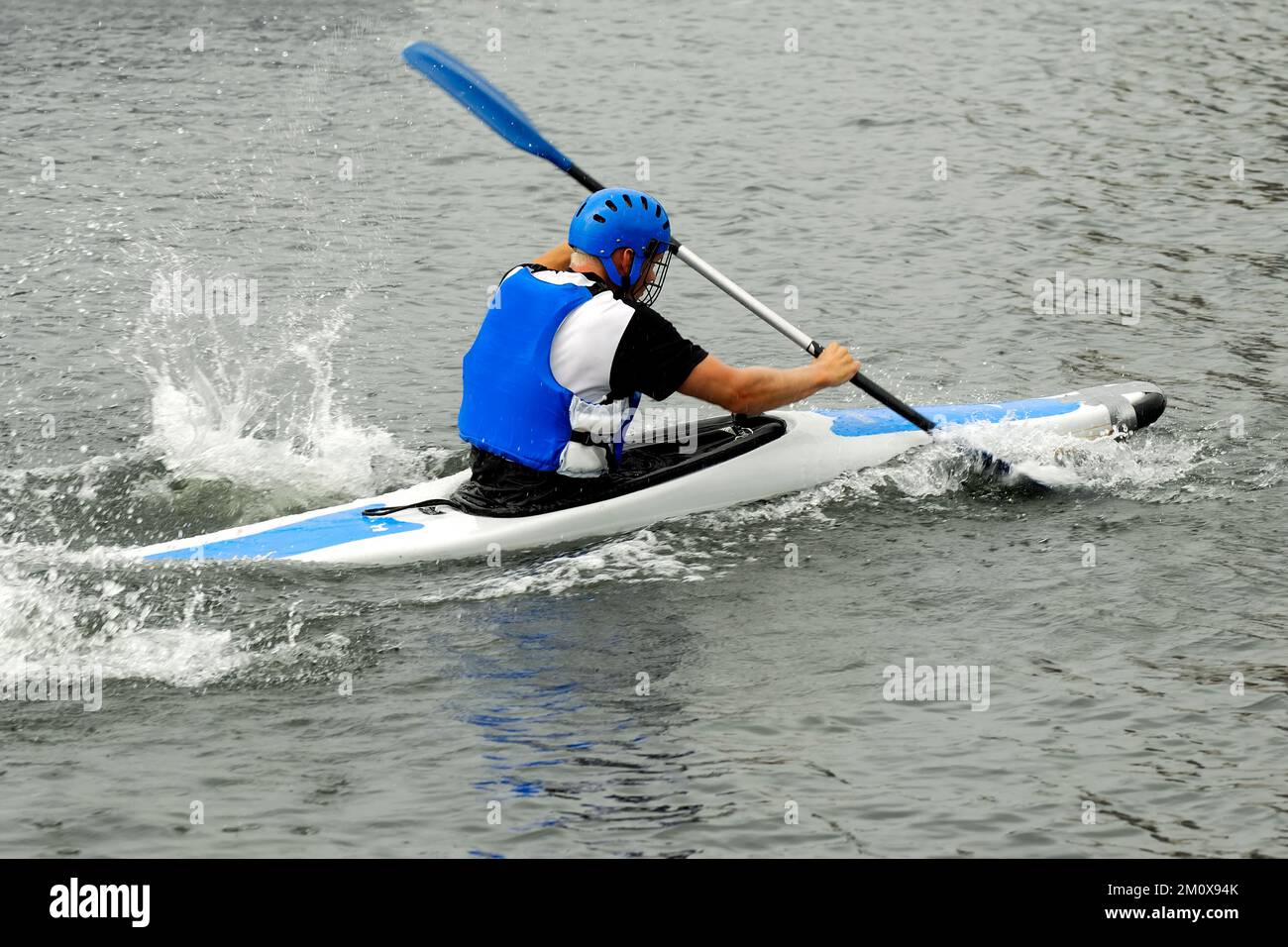 Blue racing boat oar hi-res stock photography and images - Alamy