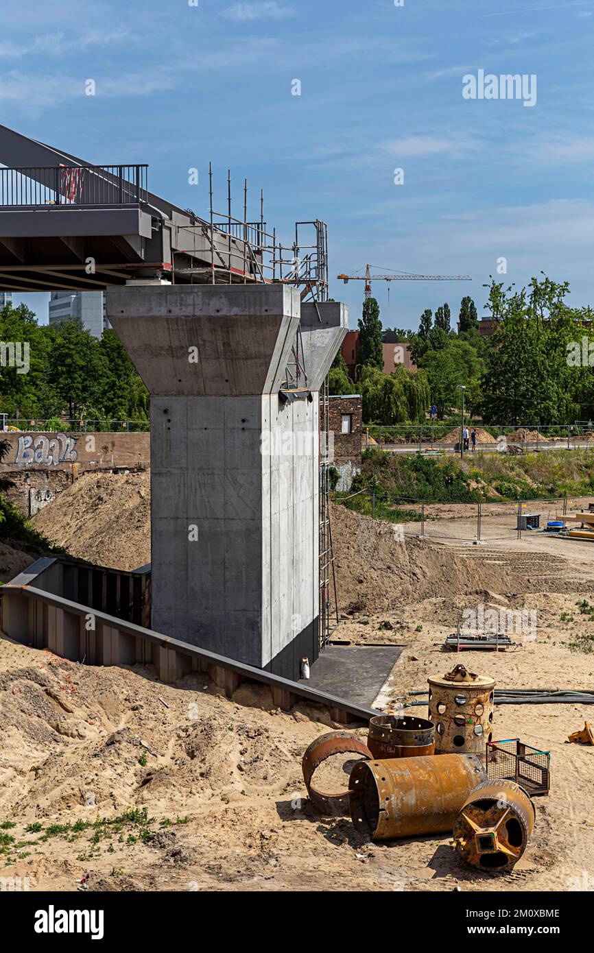 Construction site, bridge pier on the railway line in Berlin Moabit ...