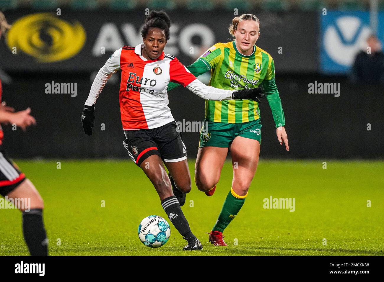 Den Haag - Danique Ypema of Feyenoord V1, Lobke Loonen of ADO Den Haag ...