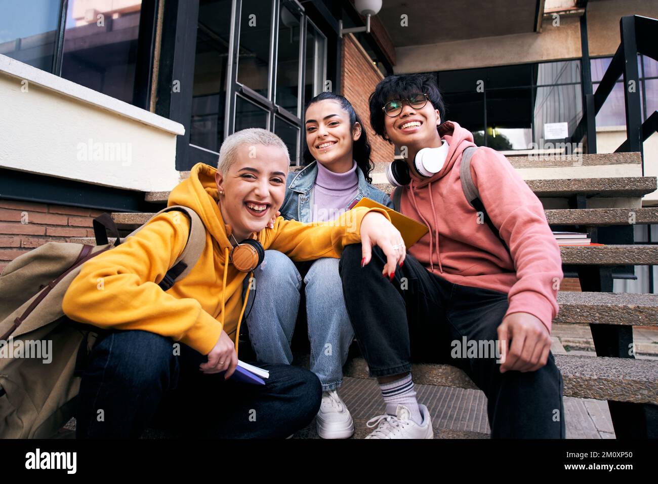 Multiracial group school student hi-res stock photography and images ...