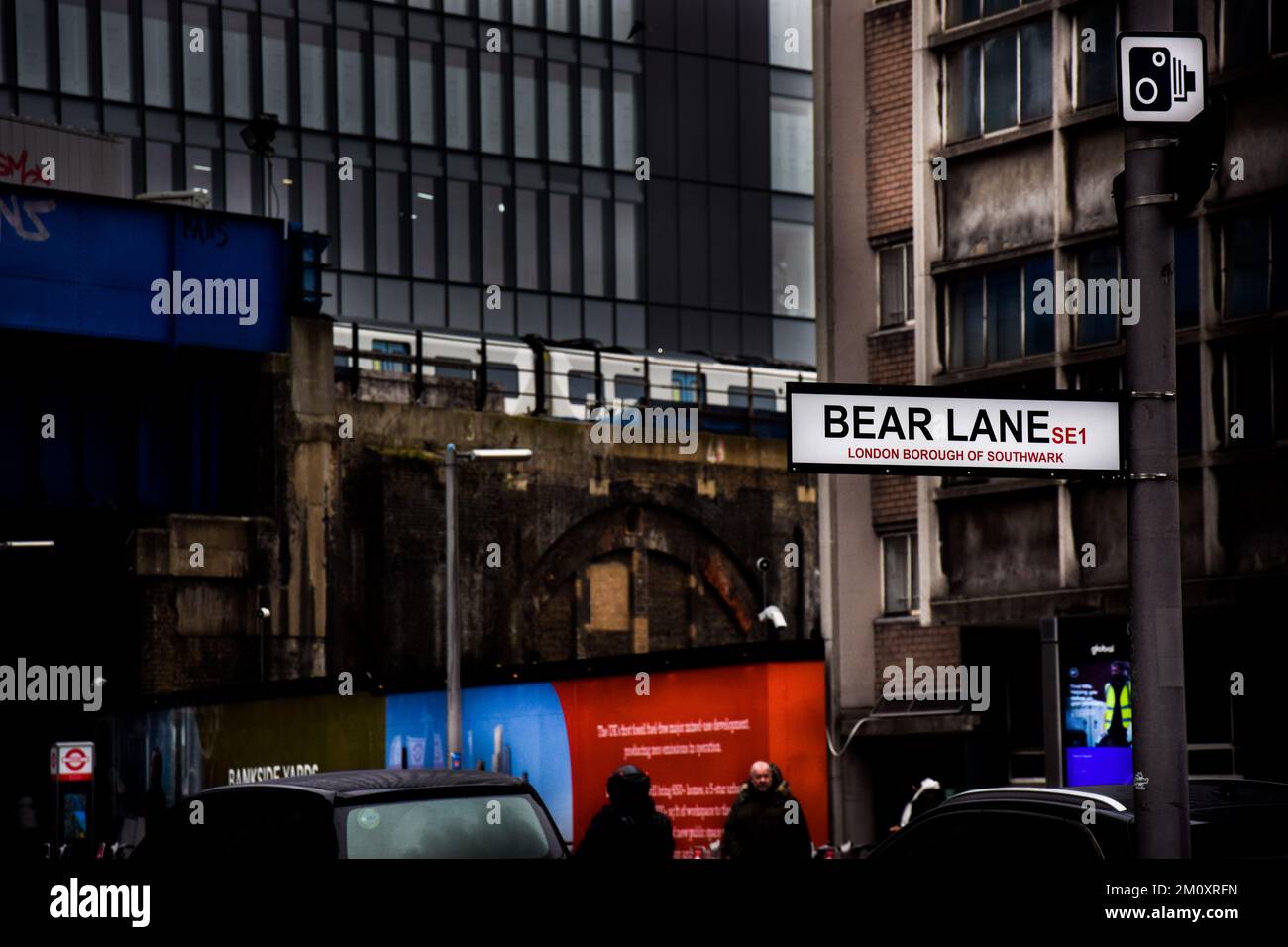Middle lane road sign hi-res stock photography and images - Alamy