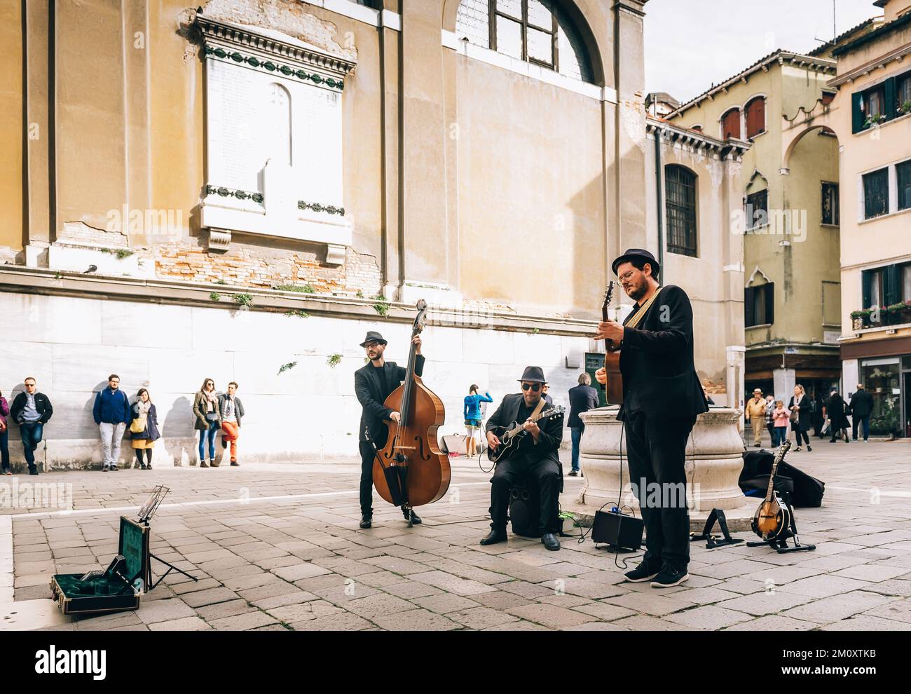 Italian rock musicians hi-res stock photography and images - Alamy