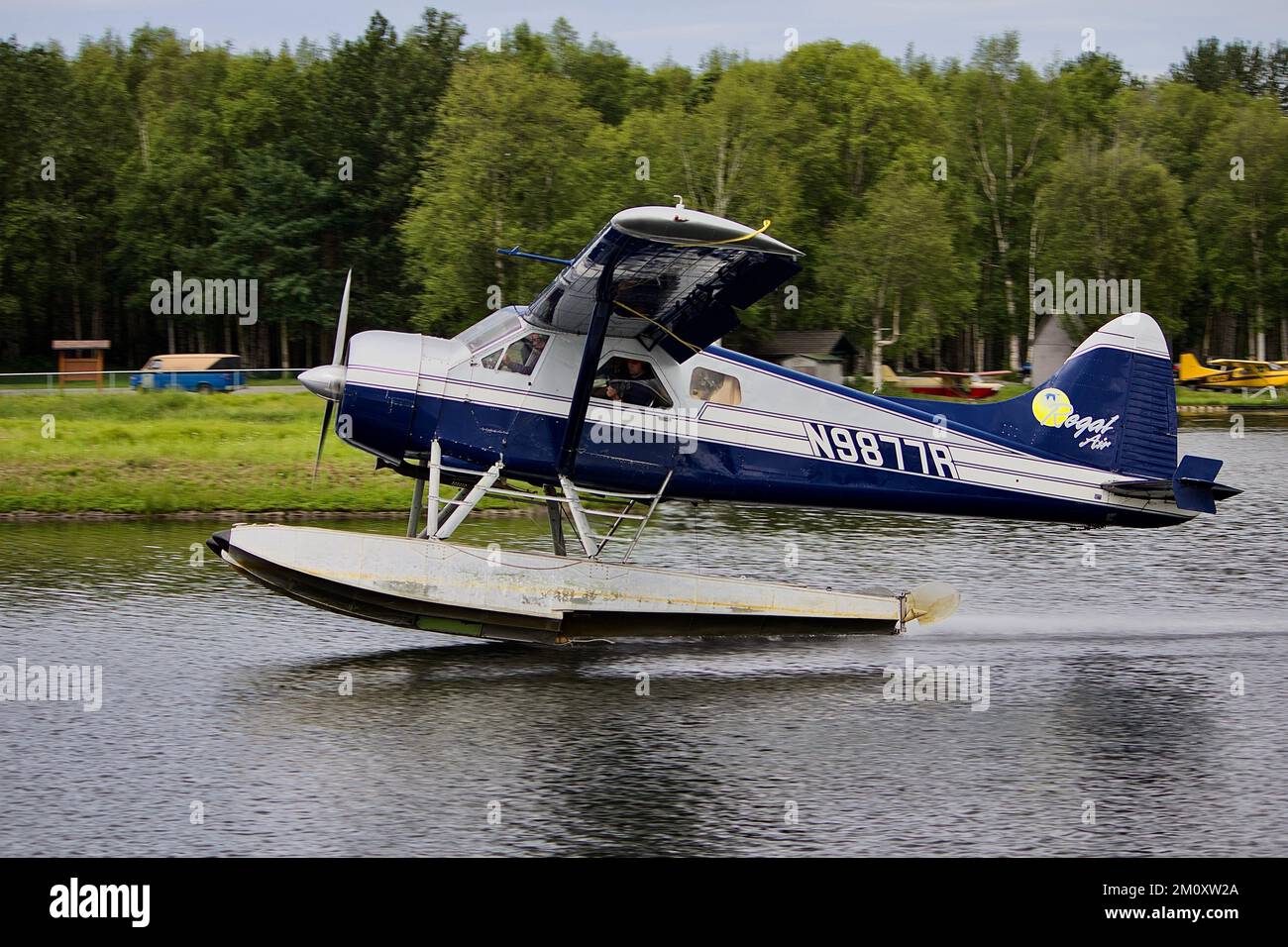 Float plane Alaska, Lake Hood Stock Photo - Alamy
