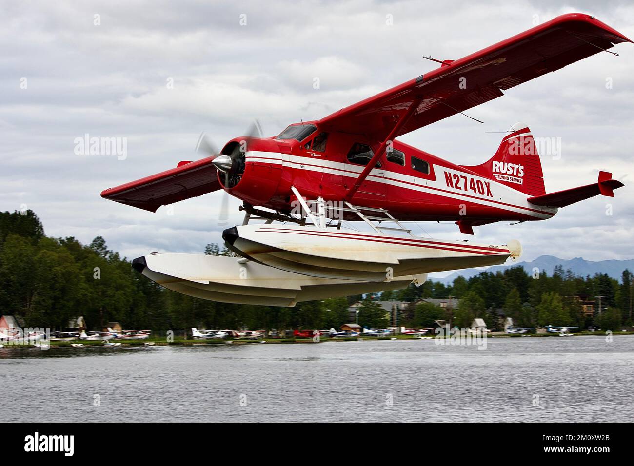Float plane Alaska, Lake Hood Stock Photo - Alamy