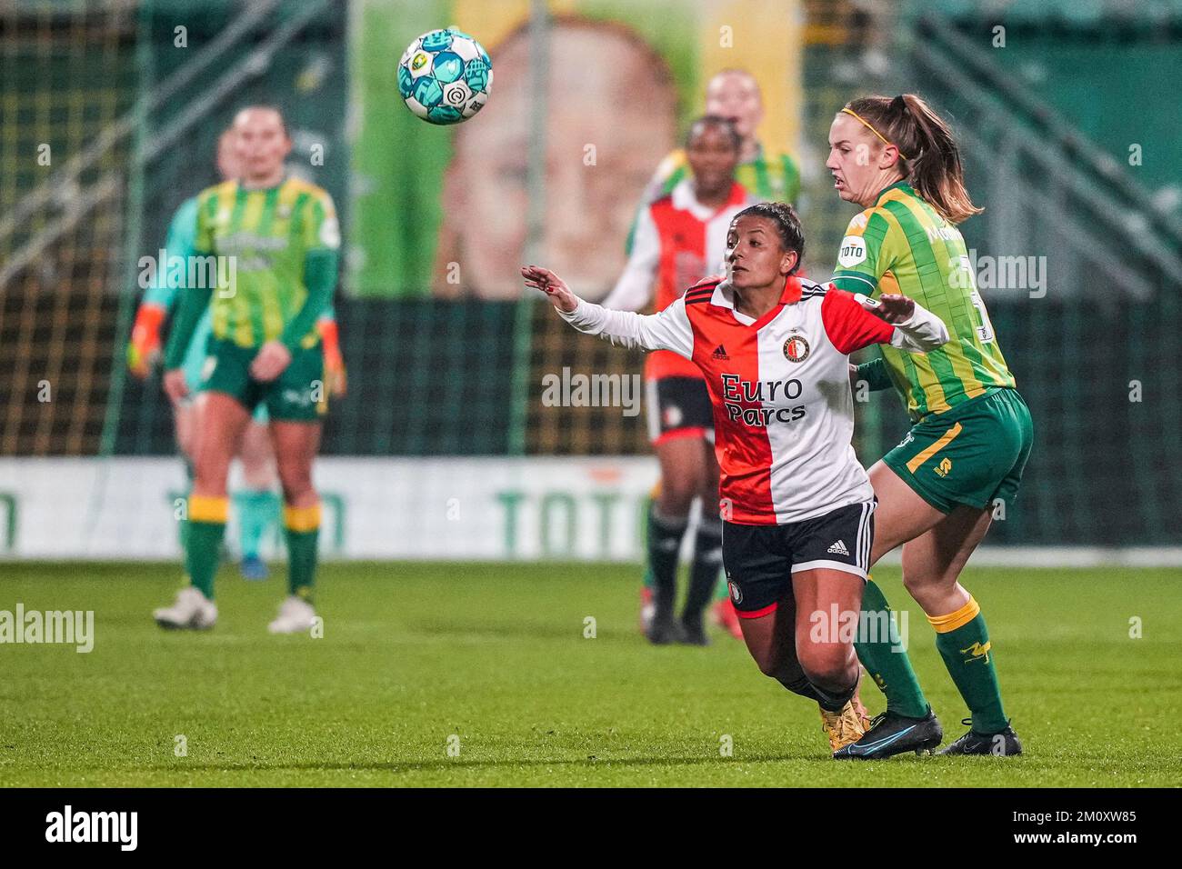 Den Haag - Sabrine Ellouzi of Feyenoord V1, Danielle Noordermeer of ADO ...