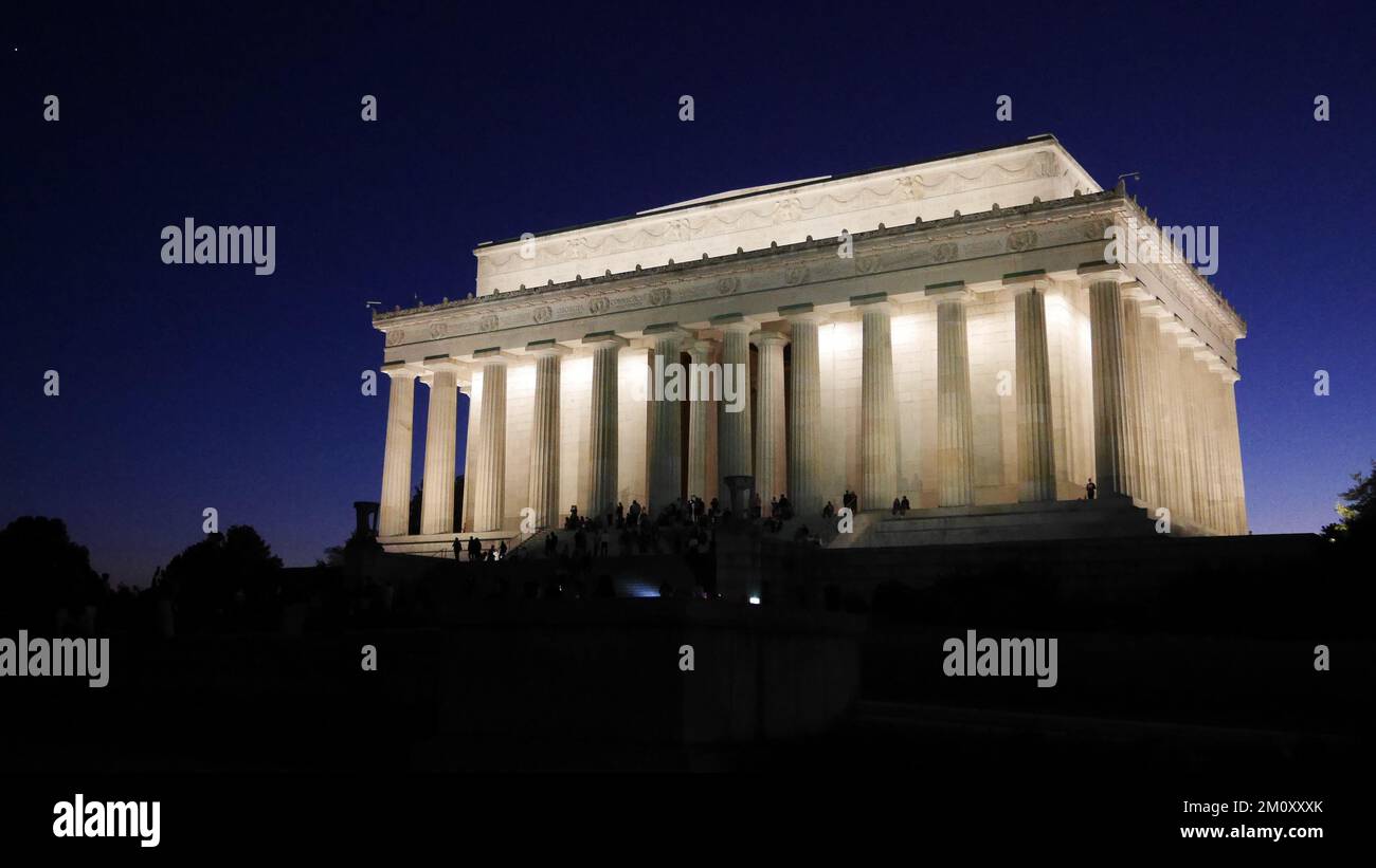 Lincoln memorial with night sky hi-res stock photography and images - Alamy